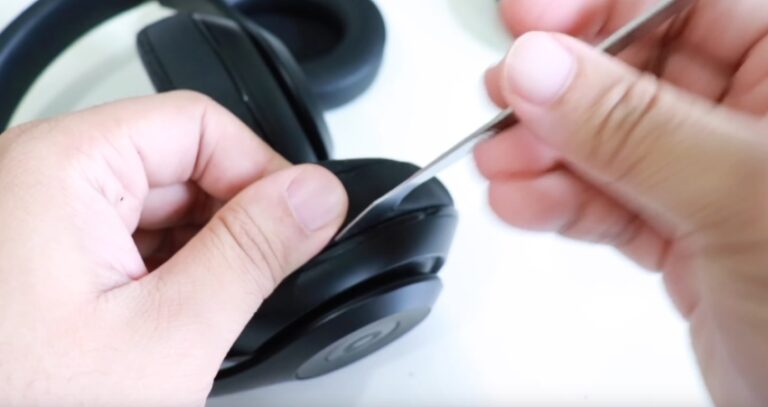 Why Your Headphones Sound Hollow and Distant & Best Fixes